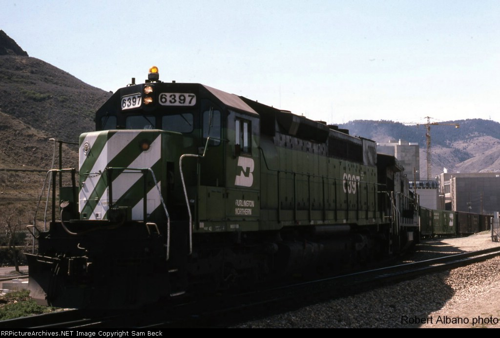 BN 6397 (SDP40) on the Beer Train